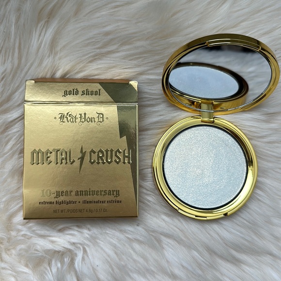 Kat Von D | Makeup | Kat Von D Metal Crush Extreme Highlighter In Gold Skool | Poshmark